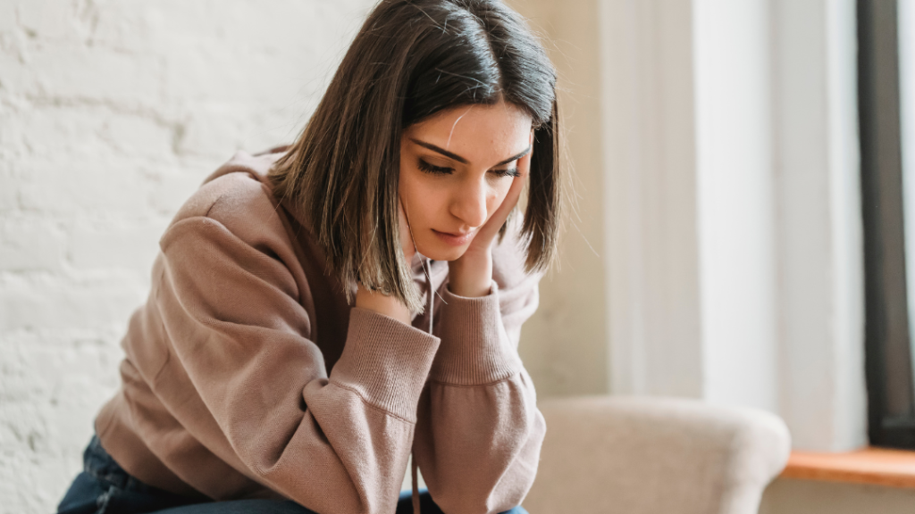 The Fawn Response: People-Pleasing and Trauma Explained – DateDashers.com